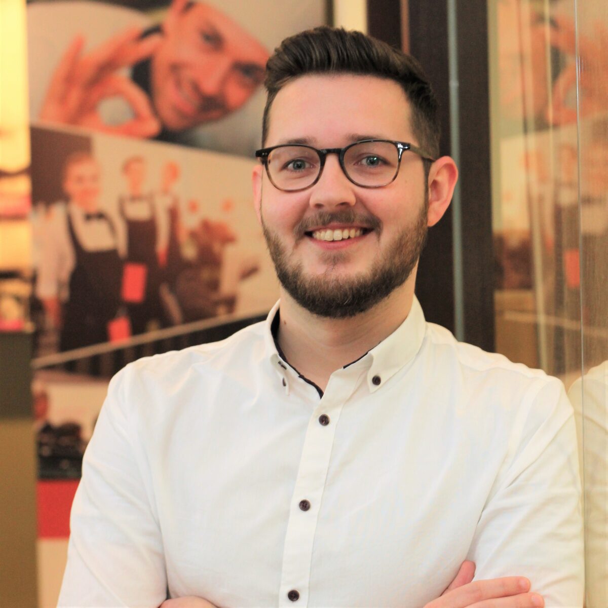 Bleiben Sie mit uns im Kontakt | Studyheads